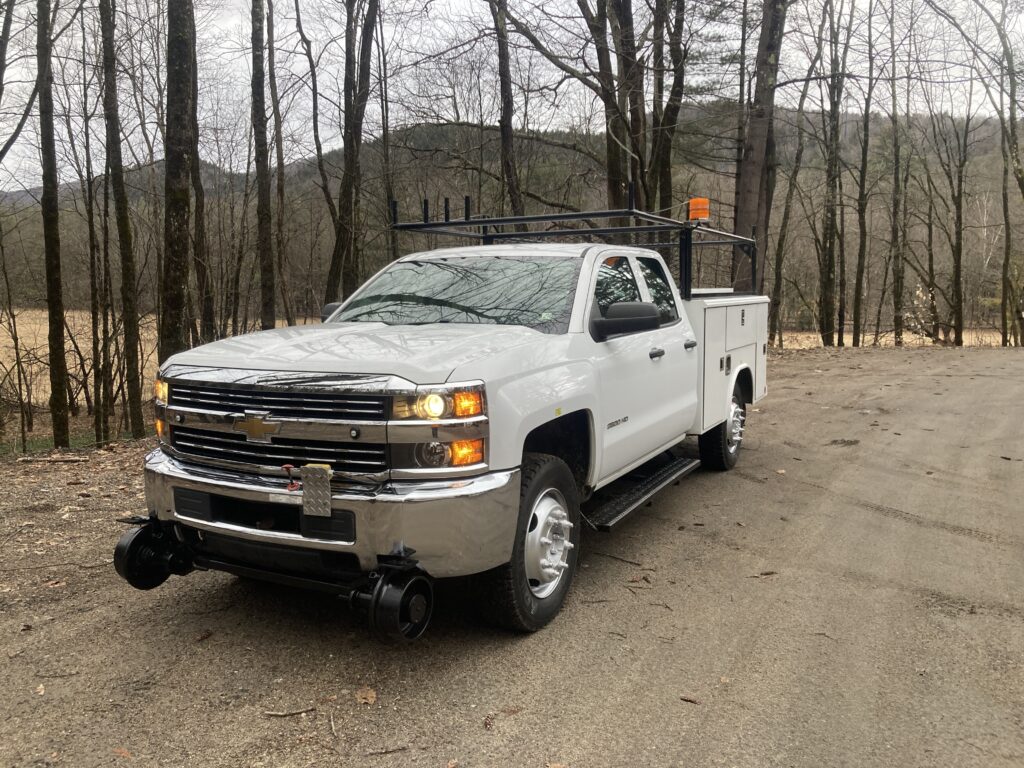 2018 CHEVROLET 2500HD DOUBLE CAB RAILROAD 4X4 MAINTENANCE TRUCK WITH ...